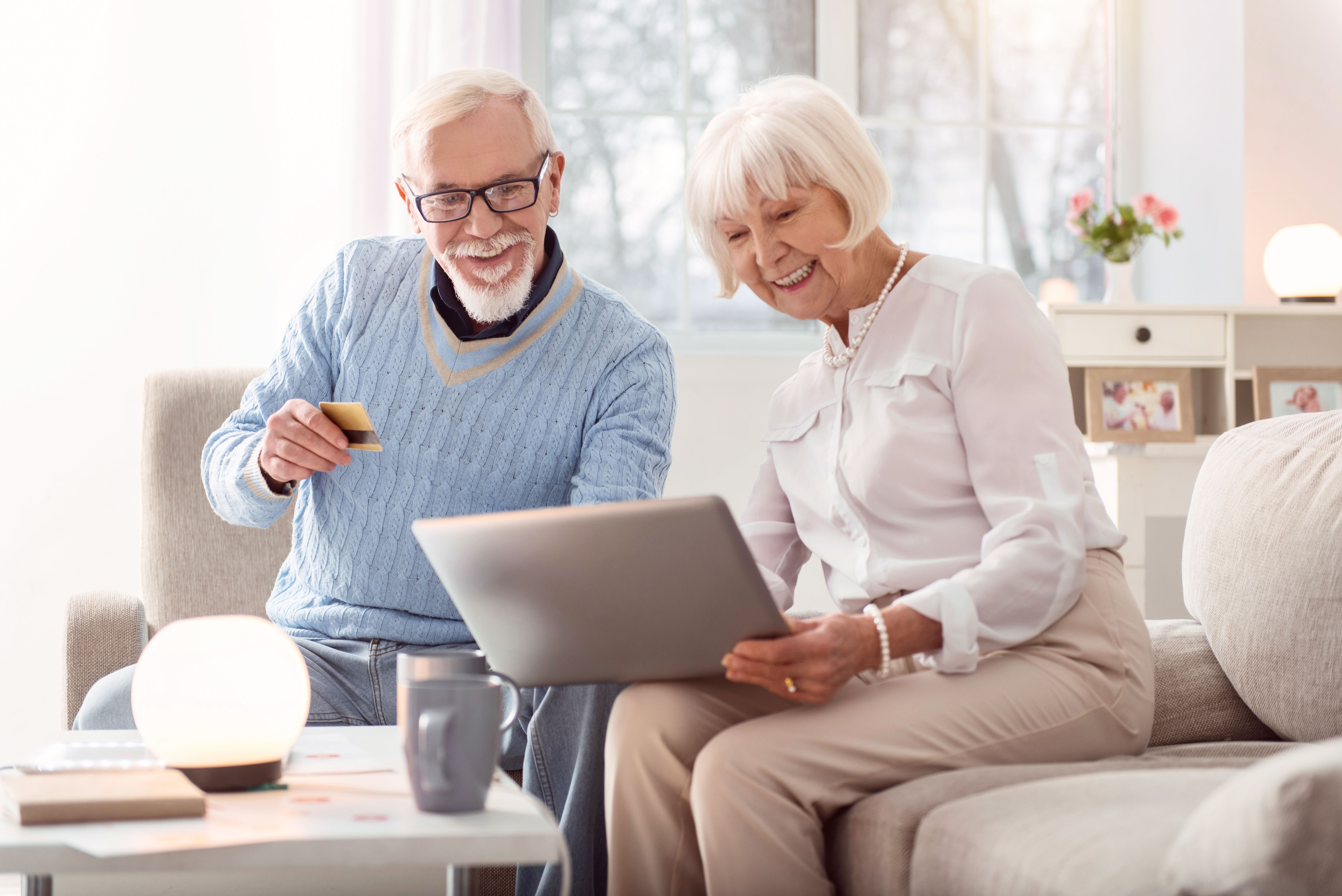 Supporting Family Caregivers via Home Care & Online Communities ... Supporting Family Caregivers via Home Care & Online Communities ...