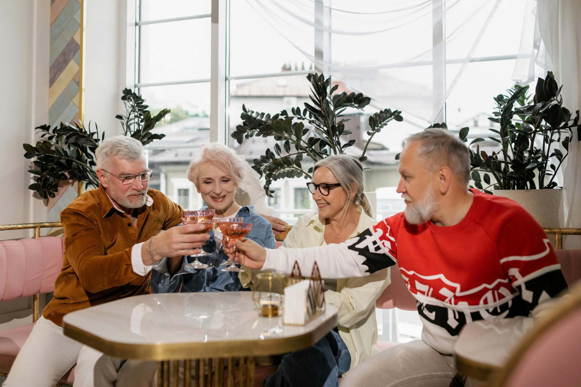 Connecting with Others in a Senior Independent Living